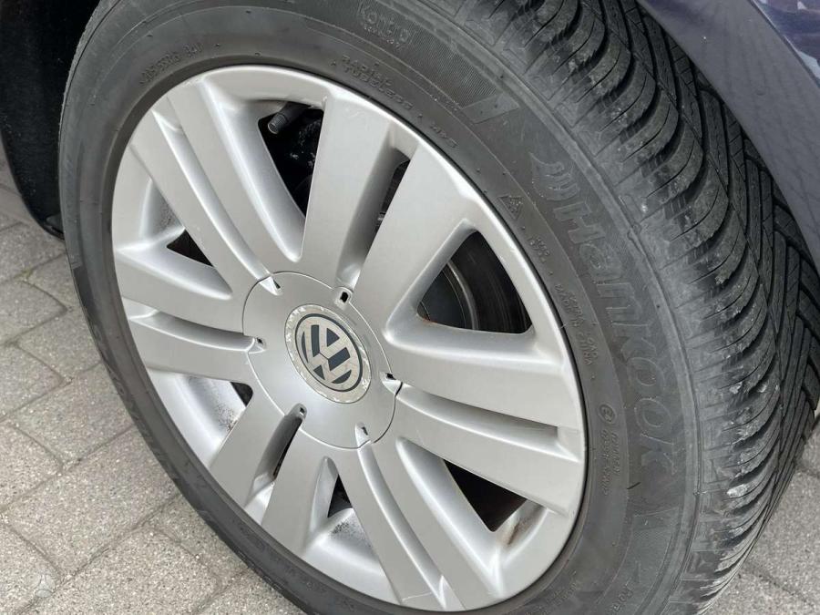 Grey Volkswagen Eos 2006 in Kretinga, with an engine capacity of 1.60 L and mileage of 160 thousand km for 2890 €, photo 17 on AUTOMOTO.COM.LV
