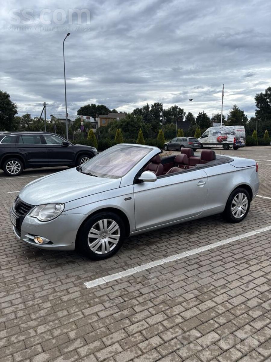 Grey Volkswagen Eos 2006 in Riga, with an engine capacity of 2.00 L and mileage of 285 thousand km for 3000 €, photo 1 on AUTOMOTO.COM.LV