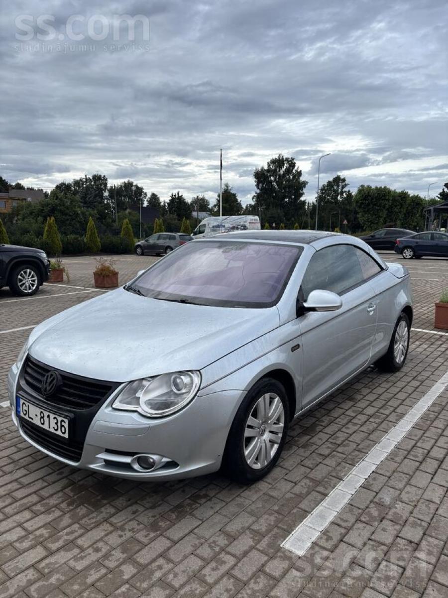 Grey Volkswagen Eos 2006 in Riga, with an engine capacity of 2.00 L and mileage of 285 thousand km for 3000 €, photo 3 on AUTOMOTO.COM.LV