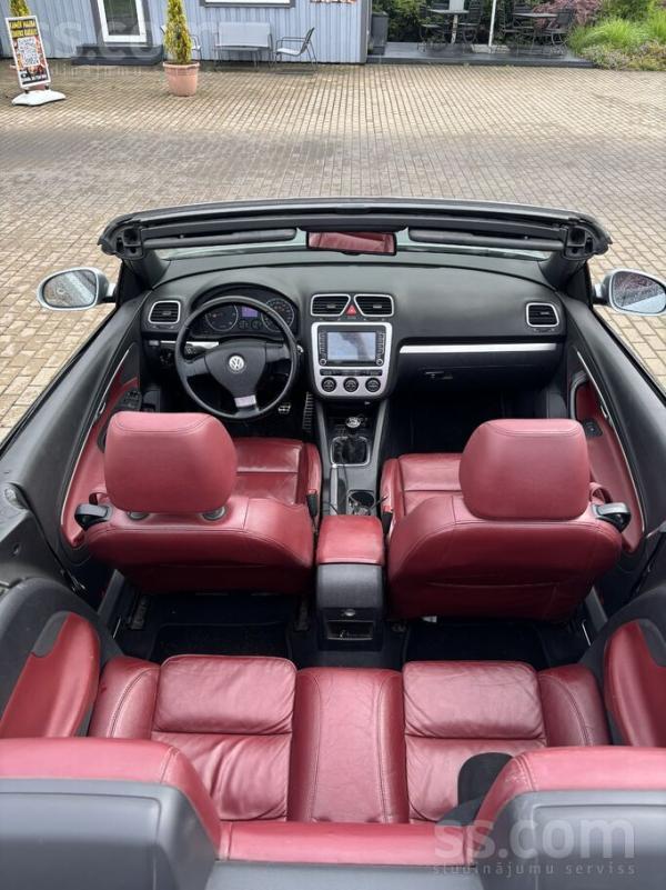 Pelēks Volkswagen Eos 2006 Rīga, ar dzinēja tilpumu 2.00 L un nobraukumu 285 tūkst. km par 3000 €, foto 9 vietnē AUTOMOTO.COM.LV