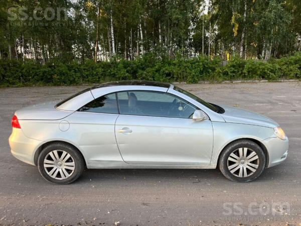 Серый Фольксваген Эос 2006 в Рига, объемом двигателя 2.00 л и пробегом 165 тыс. км за 2000 €, фото 3 на AUTOMOTO.COM.LV