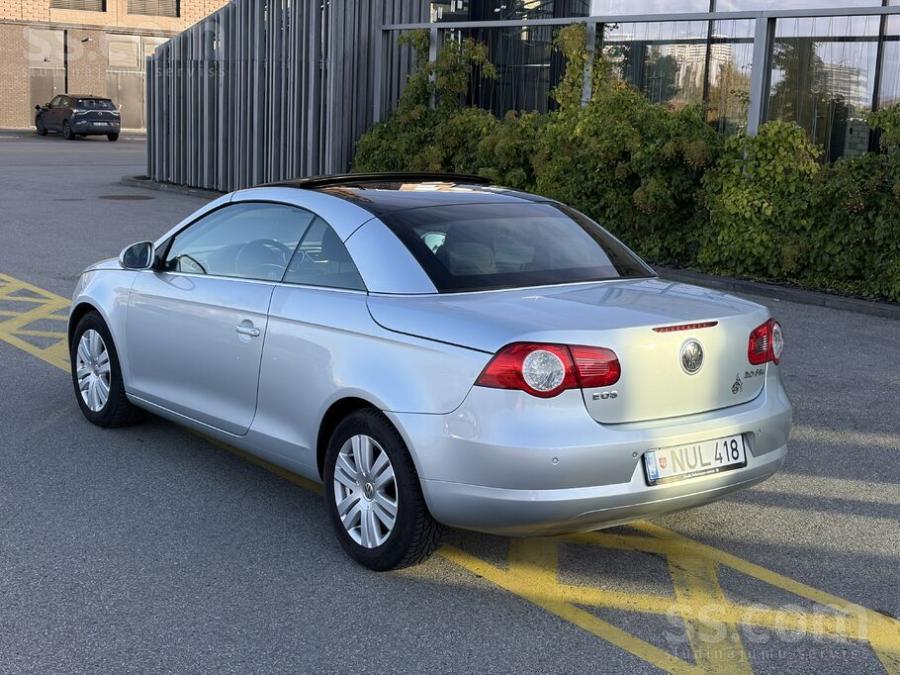 Grey Volkswagen Eos 2006 in Riga, with an engine capacity of 2.00 L and mileage of 108 thousand km for 4100 €, photo 12 on AUTOMOTO.COM.LV