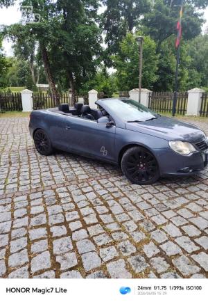 Pelēks Volkswagen Eos 2007 Šauļi, ar dzinēja tilpumu 2.00 L un nobraukumu 265 tūkst. km par 3800 €, foto 8 vietnē AUTOMOTO.COM.LV