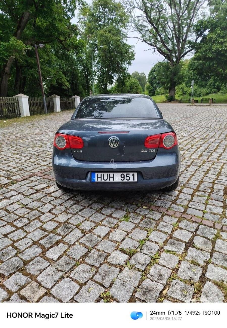 Pelēks Volkswagen Eos 2007 Šauļi, ar dzinēja tilpumu 2.00 L un nobraukumu 265 tūkst. km par 3800 €, foto 9 vietnē AUTOMOTO.COM.LV