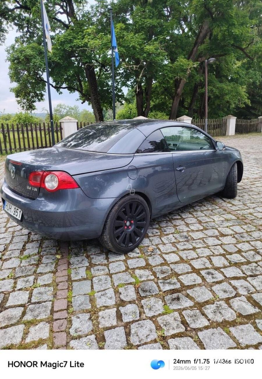 Pelēks Volkswagen Eos 2007 Šauļi, ar dzinēja tilpumu 2.00 L un nobraukumu 265 tūkst. km par 3800 €, foto 10 vietnē AUTOMOTO.COM.LV