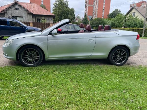 Pelēks Volkswagen Eos 2007 Rīga, ar dzinēja tilpumu 2.00 L un nobraukumu 265 tūkst. km par 2995 €, foto 3 vietnē AUTOMOTO.COM.LV