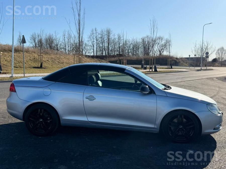Pelēks Volkswagen Eos 2007 Jelgava, ar dzinēja tilpumu 2.00 L un nobraukumu 298 tūkst. km par 2700 €, foto 4 vietnē AUTOMOTO.COM.LV