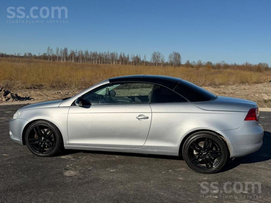 Pelēks Volkswagen Eos 2007 Jelgava, ar dzinēja tilpumu 2.00 L un nobraukumu 298 tūkst. km par 2700 €, foto 5 vietnē AUTOMOTO.COM.LV