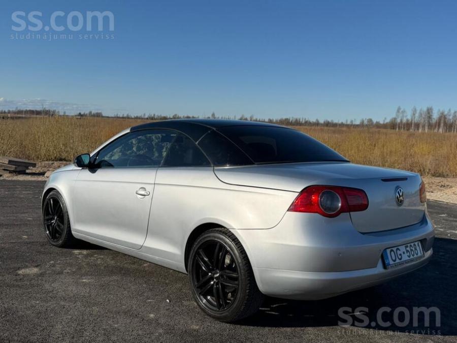 Pelēks Volkswagen Eos 2007 Jelgava, ar dzinēja tilpumu 2.00 L un nobraukumu 298 tūkst. km par 2700 €, foto 6 vietnē AUTOMOTO.COM.LV