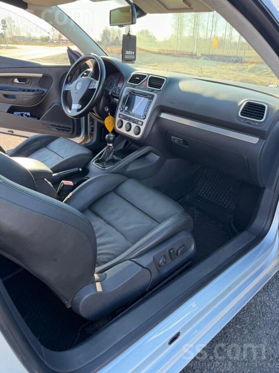 Pelēks Volkswagen Eos 2007 Jelgava, ar dzinēja tilpumu 2.00 L un nobraukumu 298 tūkst. km par 2700 €, foto 13 vietnē AUTOMOTO.COM.LV