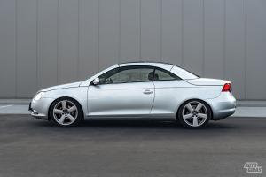 Pelēks Volkswagen Eos 2008 Klaipėda, ar dzinēja tilpumu 2.00 L un nobraukumu 303 tūkst. km par 3400 €, foto 14 vietnē AUTOMOTO.COM.LV