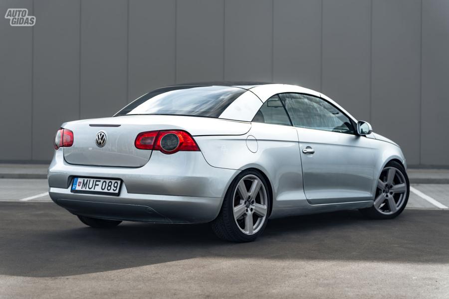 Pelēks Volkswagen Eos 2008 Klaipėda, ar dzinēja tilpumu 2.00 L un nobraukumu 303 tūkst. km par 3400 €, foto 17 vietnē AUTOMOTO.COM.LV
