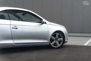 Pelēks Volkswagen Eos 2008 Klaipėda, ar dzinēja tilpumu 2.00 L un nobraukumu 303 tūkst. km par 3400 €, foto 18 vietnē AUTOMOTO.COM.LV