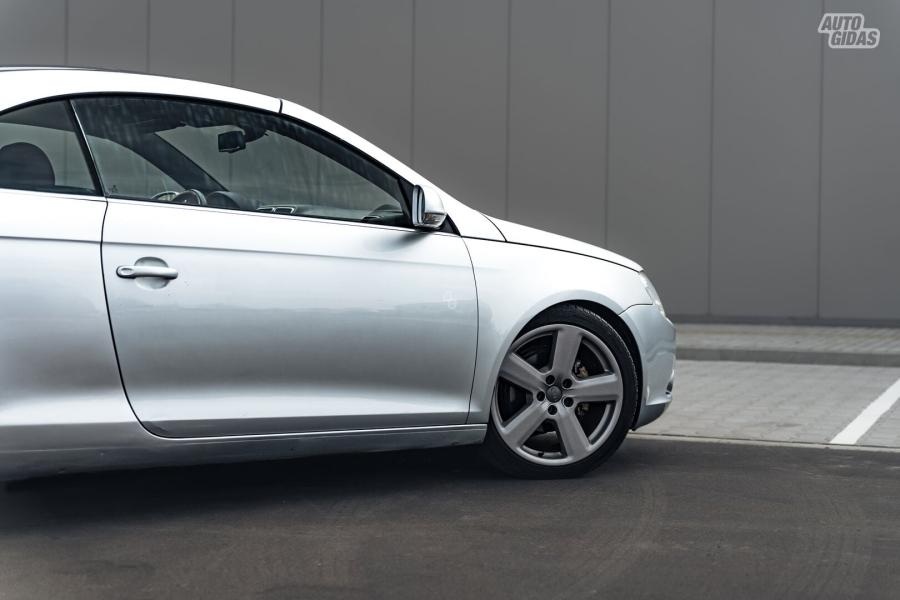 Pelēks Volkswagen Eos 2008 Klaipėda, ar dzinēja tilpumu 2.00 L un nobraukumu 303 tūkst. km par 3400 €, foto 18 vietnē AUTOMOTO.COM.LV