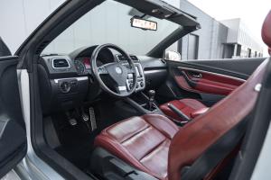 Pelēks Volkswagen Eos 2008 Klaipėda, ar dzinēja tilpumu 2.00 L un nobraukumu 303 tūkst. km par 3400 €, foto 26 vietnē AUTOMOTO.COM.LV