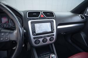 Pelēks Volkswagen Eos 2008 Klaipėda, ar dzinēja tilpumu 2.00 L un nobraukumu 303 tūkst. km par 3400 €, foto 30 vietnē AUTOMOTO.COM.LV