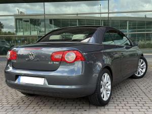 Pelēks Volkswagen Eos 2008 Klaipėda, ar dzinēja tilpumu 1.97 L un nobraukumu 186 tūkst. km par 3900 €, foto 13 vietnē AUTOMOTO.COM.LV