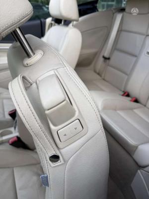 Pelēks Volkswagen Eos 2008 Klaipėda, ar dzinēja tilpumu 1.97 L un nobraukumu 186 tūkst. km par 3900 €, foto 17 vietnē AUTOMOTO.COM.LV
