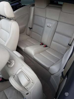 Pelēks Volkswagen Eos 2008 Klaipėda, ar dzinēja tilpumu 1.97 L un nobraukumu 186 tūkst. km par 3900 €, foto 18 vietnē AUTOMOTO.COM.LV