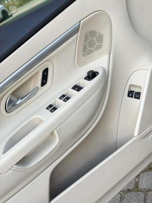 Pelēks Volkswagen Eos 2008 Klaipėda, ar dzinēja tilpumu 1.97 L un nobraukumu 186 tūkst. km par 3900 €, foto 32 vietnē AUTOMOTO.COM.LV
