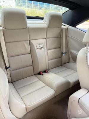 Pelēks Volkswagen Eos 2008 Klaipėda, ar dzinēja tilpumu 1.97 L un nobraukumu 186 tūkst. km par 3900 €, foto 41 vietnē AUTOMOTO.COM.LV