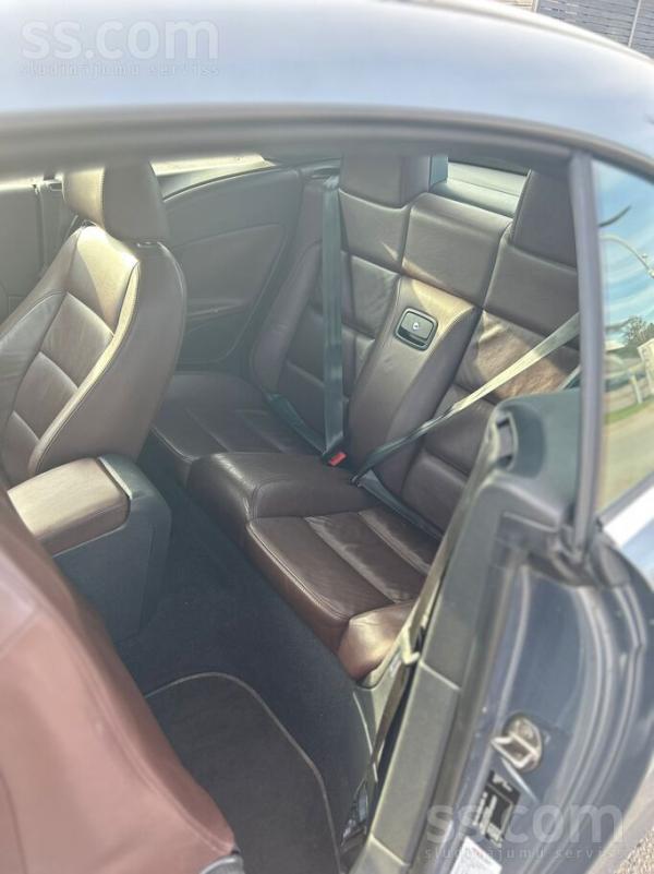 Grey Volkswagen Eos 2009 in Ogre, with an engine capacity of 1.40 L and mileage of 237 thousand km for 3350 €, photo 7 on AUTOMOTO.COM.LV