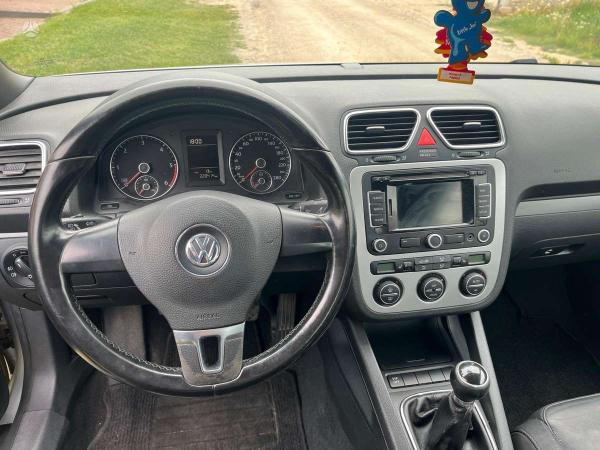 Grey Volkswagen Eos 2009 in Ukmerge, with an engine capacity of 2.00 L and mileage of 228 thousand km for 3550 €, photo 9 on AUTOMOTO.COM.LV