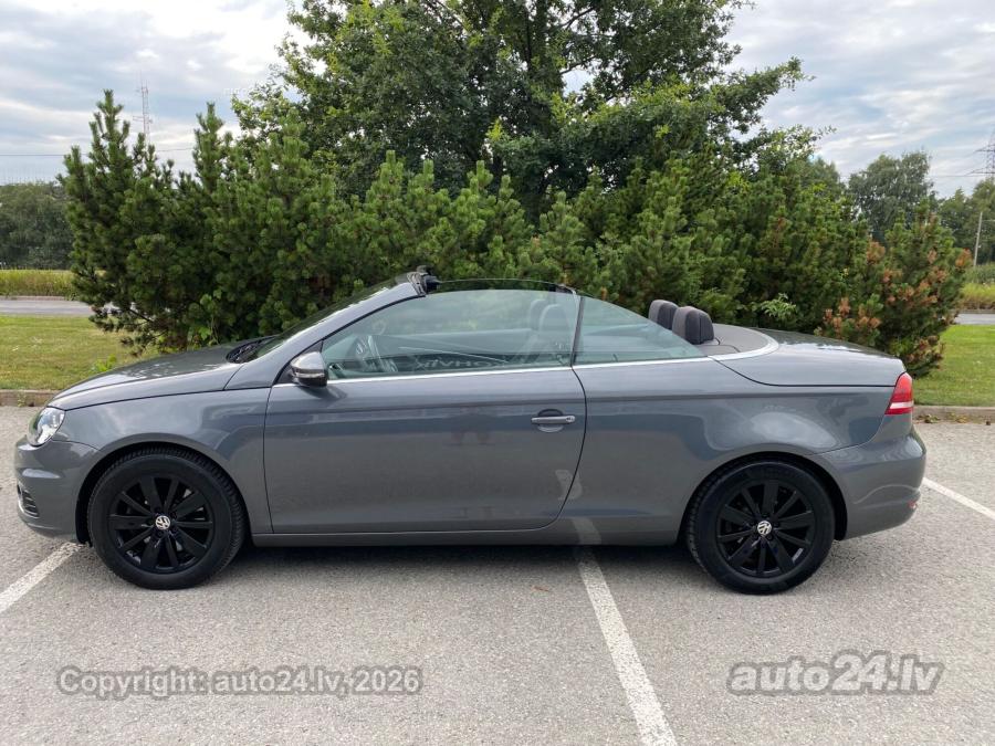 Pelēks Volkswagen Eos 2011 Tallina, ar dzinēja tilpumu 2.00 L un nobraukumu 268 tūkst. km par 7900 €, foto 3 vietnē AUTOMOTO.COM.LV