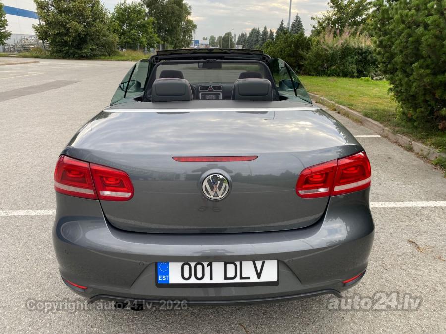 Pelēks Volkswagen Eos 2011 Tallina, ar dzinēja tilpumu 2.00 L un nobraukumu 268 tūkst. km par 7900 €, foto 5 vietnē AUTOMOTO.COM.LV