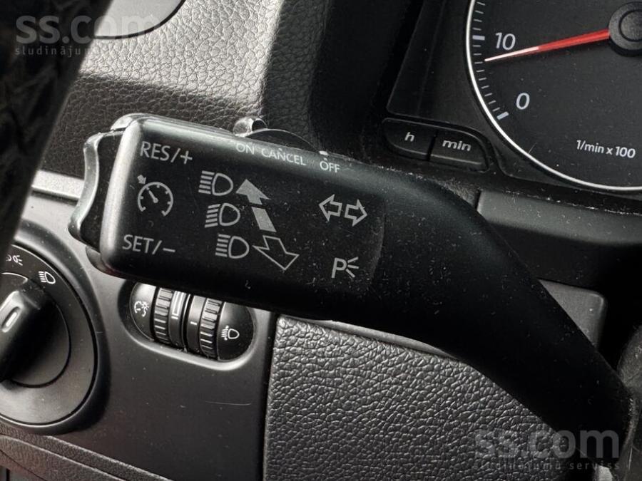 Sarkans Volkswagen Eos 2007 Rīga, ar dzinēja tilpumu 2.00 L un nobraukumu 193 tūkst. km par 3390 €, foto 23 vietnē AUTOMOTO.COM.LV