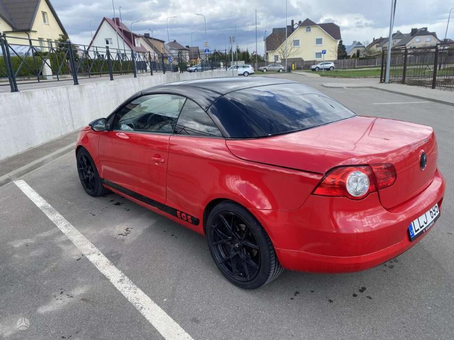 Red Volkswagen Eos 2011 in Klaipeda, with an engine capacity of 2.00 L and mileage of 328 thousand km for 2850 €, photo 2 on AUTOMOTO.COM.LV