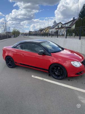 Red Volkswagen Eos 2011 in Klaipeda, with an engine capacity of 2.00 L and mileage of 328 thousand km for 2850 €, photo 3 on AUTOMOTO.COM.LV