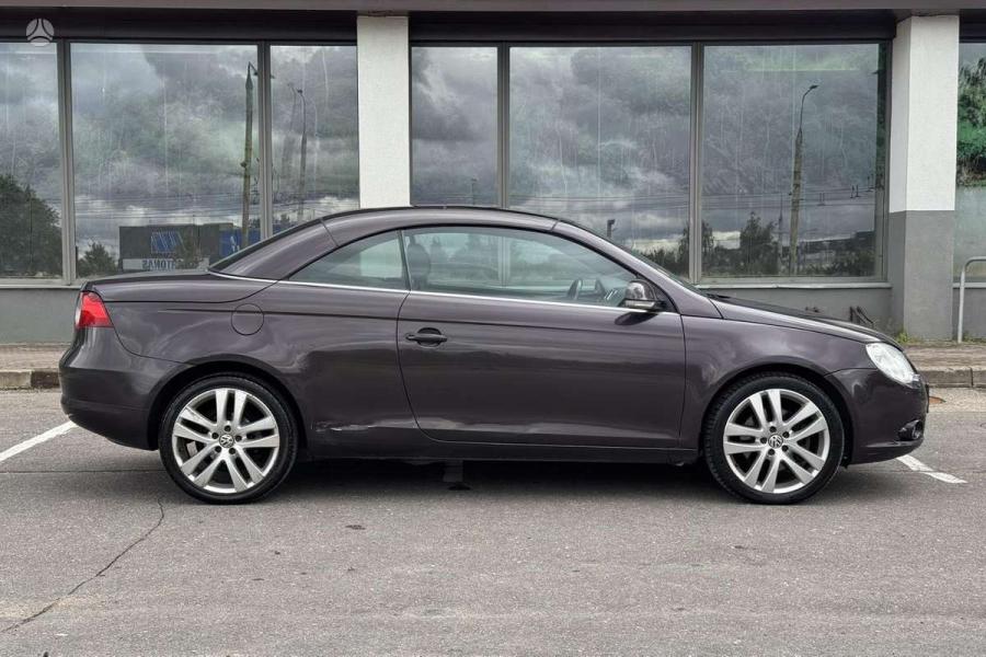 Violet Volkswagen Eos 2008 in Vilnius, with an engine capacity of 1.97 L and mileage of 319 thousand km for 4000 €, photo 5 on AUTOMOTO.COM.LV