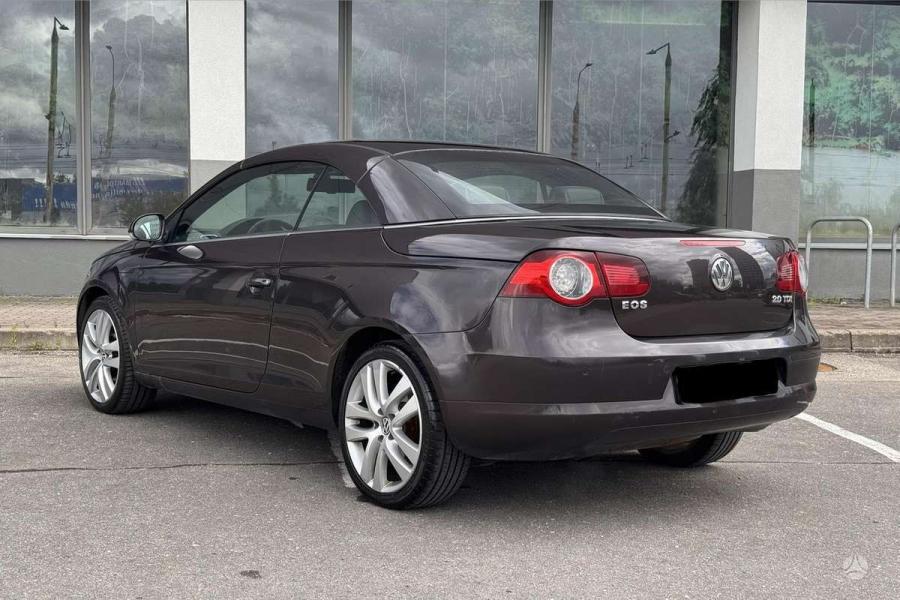 Violet Volkswagen Eos 2008 in Vilnius, with an engine capacity of 1.97 L and mileage of 319 thousand km for 4000 €, photo 8 on AUTOMOTO.COM.LV