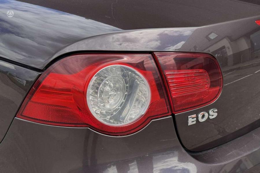 Violet Volkswagen Eos 2008 in Vilnius, with an engine capacity of 1.97 L and mileage of 319 thousand km for 4000 €, photo 11 on AUTOMOTO.COM.LV