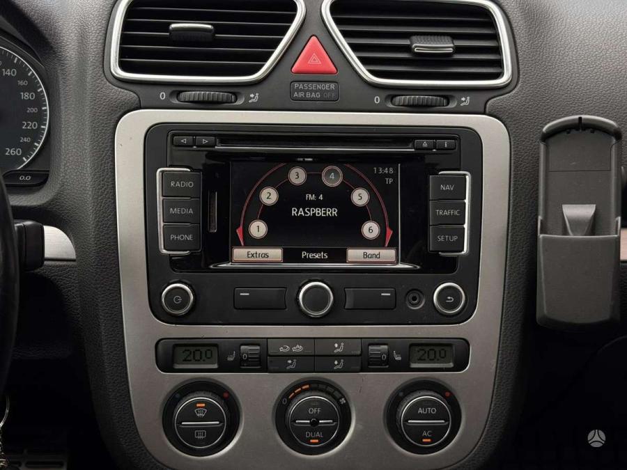 Violet Volkswagen Eos 2008 in Vilnius, with an engine capacity of 1.97 L and mileage of 319 thousand km for 4000 €, photo 19 on AUTOMOTO.COM.LV