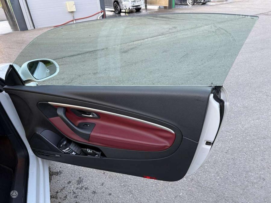 Balts Volkswagen Eos 2008 Kauņa, ar dzinēja tilpumu 1.97 L un nobraukumu 307 tūkst. km par 4600 €, foto 13 vietnē AUTOMOTO.COM.LV