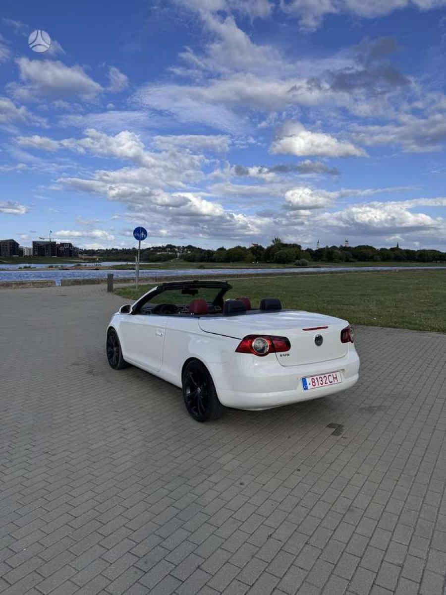 Balts Volkswagen Eos 2008 Kauņa, ar dzinēja tilpumu 1.97 L un nobraukumu 307 tūkst. km par 4600 €, foto 19 vietnē AUTOMOTO.COM.LV