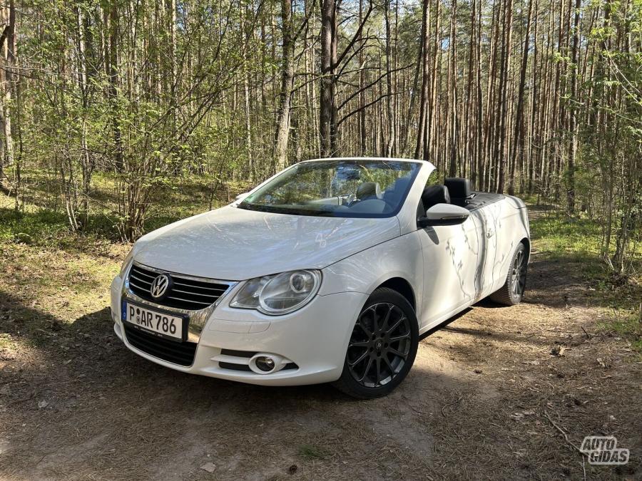 White Volkswagen Eos 2009 in Vilnius, with an engine capacity of 2.00 L and mileage of 220 thousand km for 3750 €, photo 1 on AUTOMOTO.COM.LV