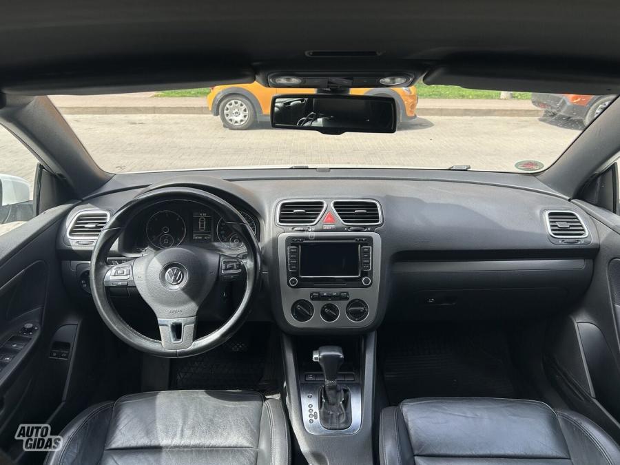 White Volkswagen Eos 2009 in Vilnius, with an engine capacity of 2.00 L and mileage of 220 thousand km for 3750 €, photo 9 on AUTOMOTO.COM.LV