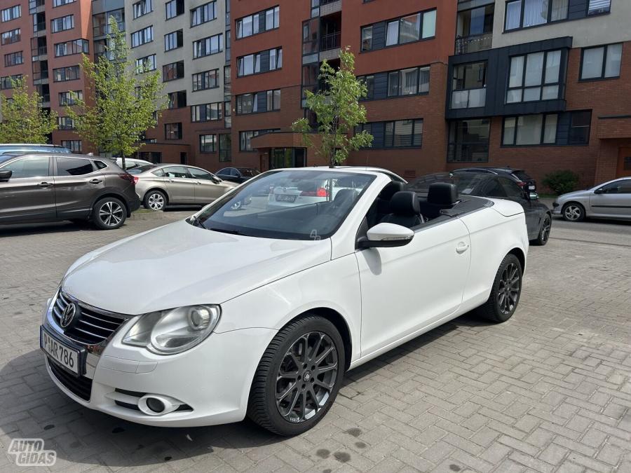 White Volkswagen Eos 2009 in Vilnius, with an engine capacity of 2.00 L and mileage of 220 thousand km for 3750 €, photo 14 on AUTOMOTO.COM.LV