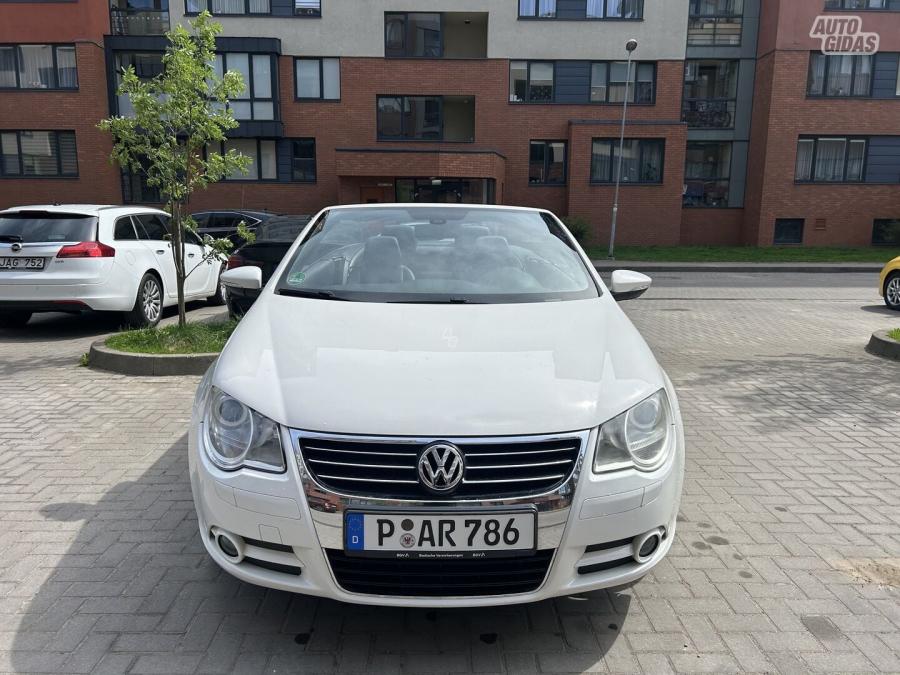 White Volkswagen Eos 2009 in Vilnius, with an engine capacity of 2.00 L and mileage of 220 thousand km for 3750 €, photo 15 on AUTOMOTO.COM.LV