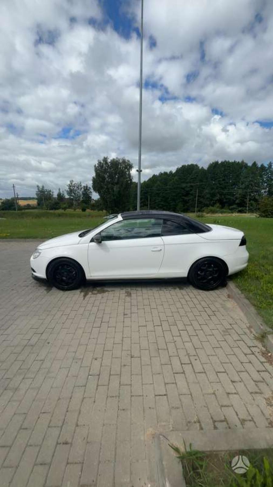 Balts Volkswagen Eos 2009 Alīta, ar dzinēja tilpumu 2.00 L un nobraukumu 235 tūkst. km par 3000 €, foto 1 vietnē AUTOMOTO.COM.LV