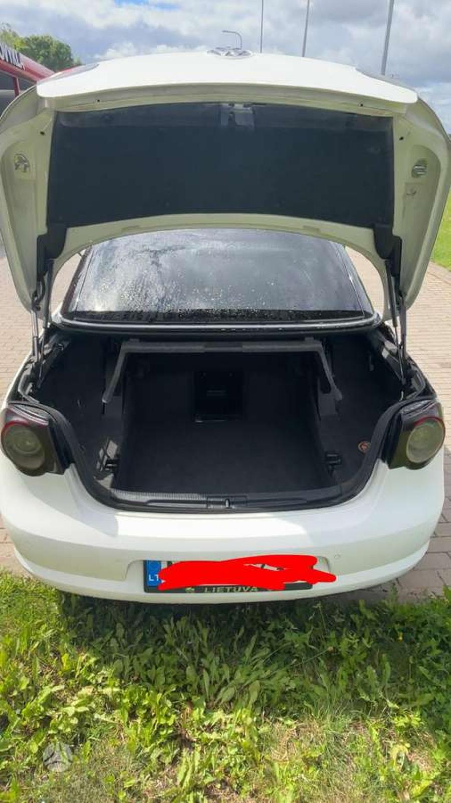 Balts Volkswagen Eos 2009 Alīta, ar dzinēja tilpumu 2.00 L un nobraukumu 235 tūkst. km par 3000 €, foto 6 vietnē AUTOMOTO.COM.LV