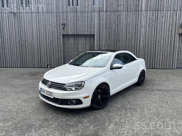 White Volkswagen Eos 2012 in Riga, with an engine capacity of 2.00 L and mileage of 180 thousand km for 5900 €, photo 2 on AUTOMOTO.COM.LV