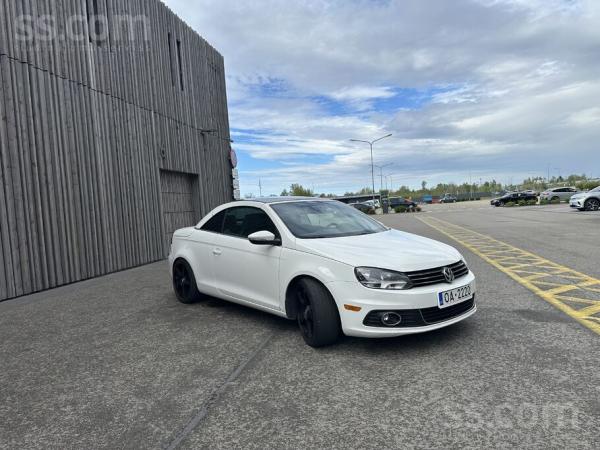 White Volkswagen Eos 2012 in Riga, with an engine capacity of 2.00 L and mileage of 180 thousand km for 5900 €, photo 5 on AUTOMOTO.COM.LV