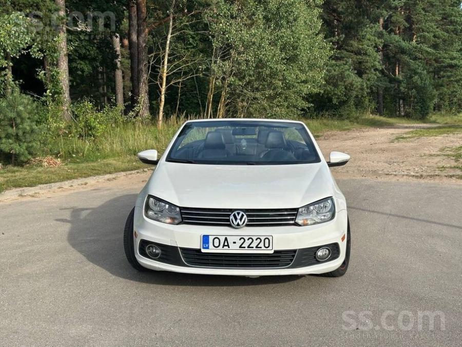 Белый Фольксваген Эос 2012 в Рига, объемом двигателя 2.00 л и пробегом 180 тыс. км за 5700 €, фото 7 на AUTOMOTO.COM.LV