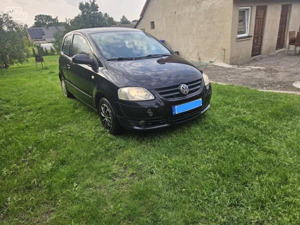 Melns Volkswagen Fox 2005 Vilkaviškis, ar dzinēja tilpumu 1.40 L un nobraukumu 325 tūkst. km par 500 €, foto 1 vietnē AUTOMOTO.COM.LV