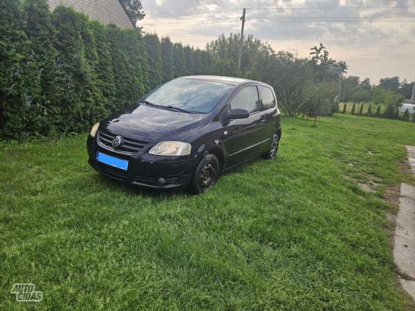Melns Volkswagen Fox 2005 Vilkaviškis, ar dzinēja tilpumu 1.40 L un nobraukumu 325 tūkst. km par 500 €, foto 2 vietnē AUTOMOTO.COM.LV