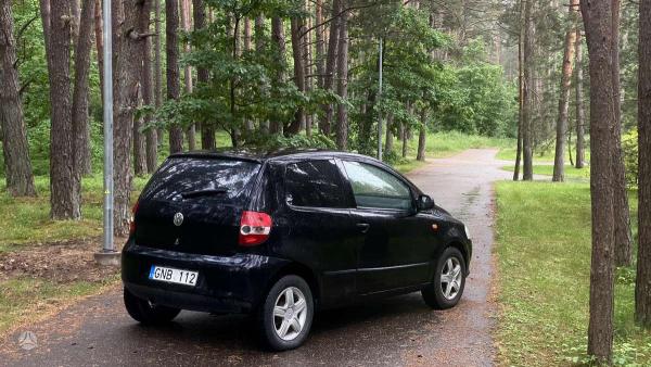 Melns Volkswagen Fox 2007 Viļņa, ar dzinēja tilpumu 1.20 L un nobraukumu 131 tūkst. km par 699 €, foto 8 vietnē AUTOMOTO.COM.LV